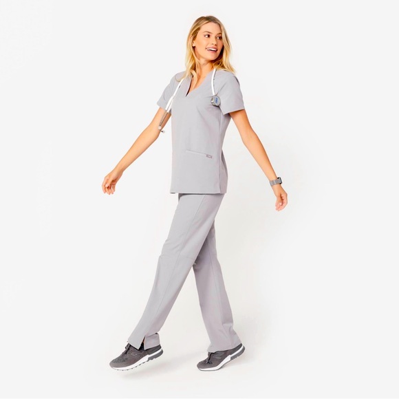 Figs | Other | Figs Threepocket Scrub Top And Kade Cargo Pants Color ...
